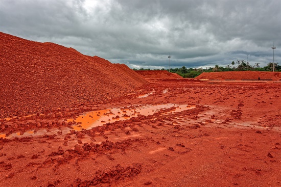 Is Toxic Red Mud the Secret Ingredient for Greener Concrete?